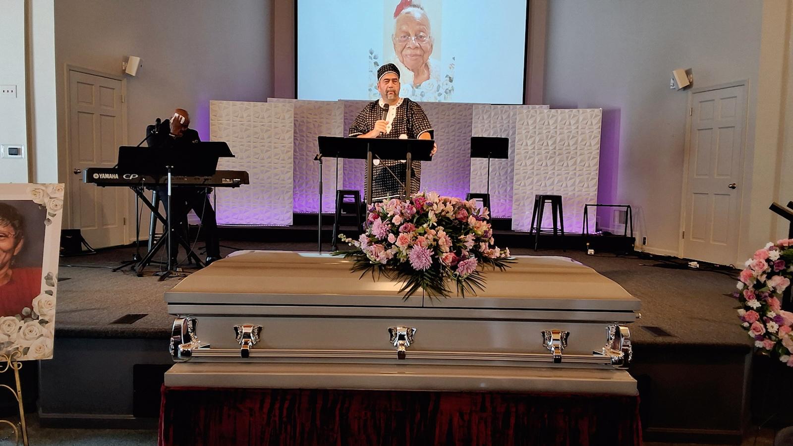 Pictures and Videos from the Funeral of Angeline Sadia (Aunty Lady ...